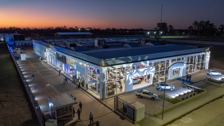 Volkswagen inaugura la concesionaria más grande de Argentina de la mano ...